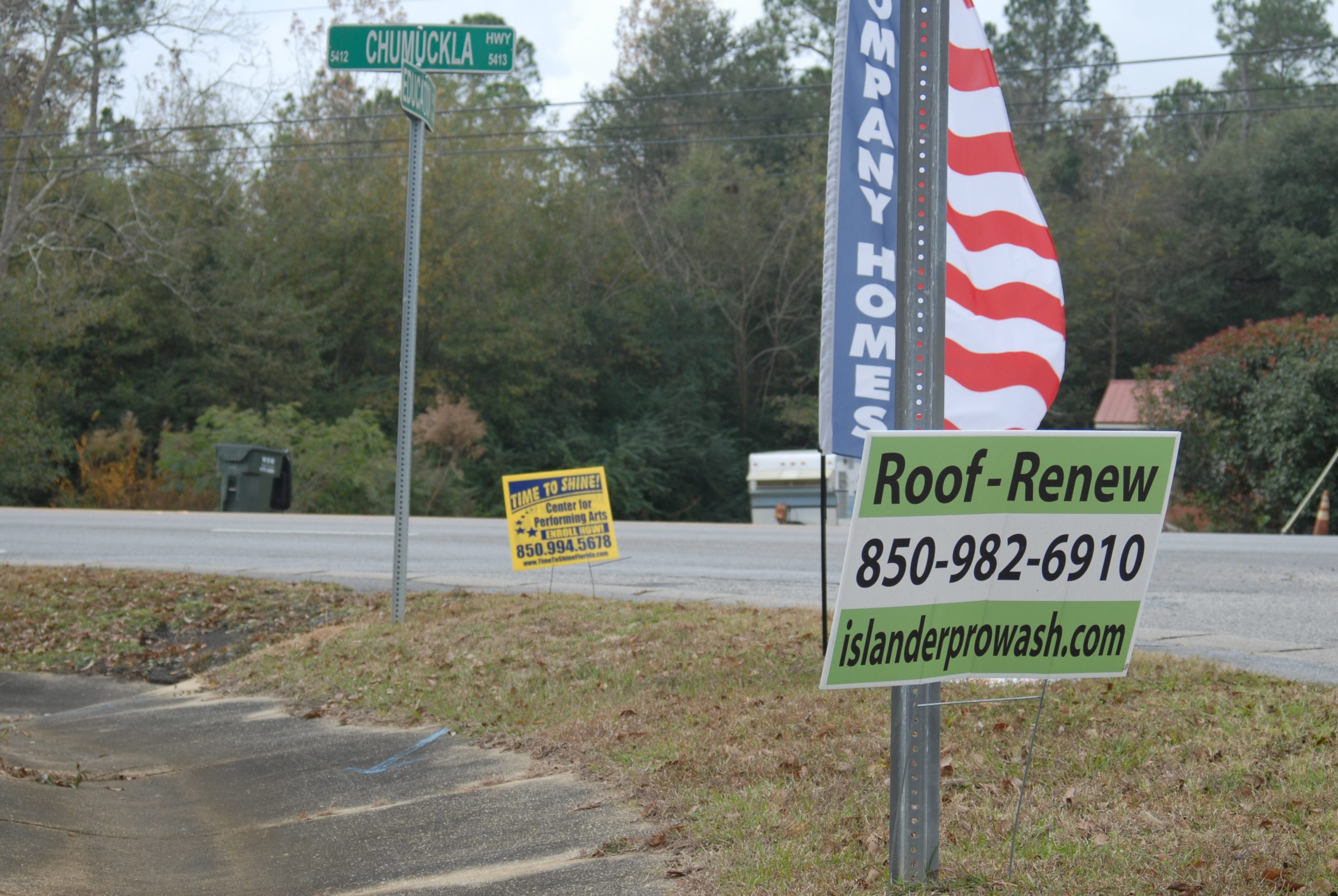 County says take down illegal signage | Santa Rosa Press Gazette