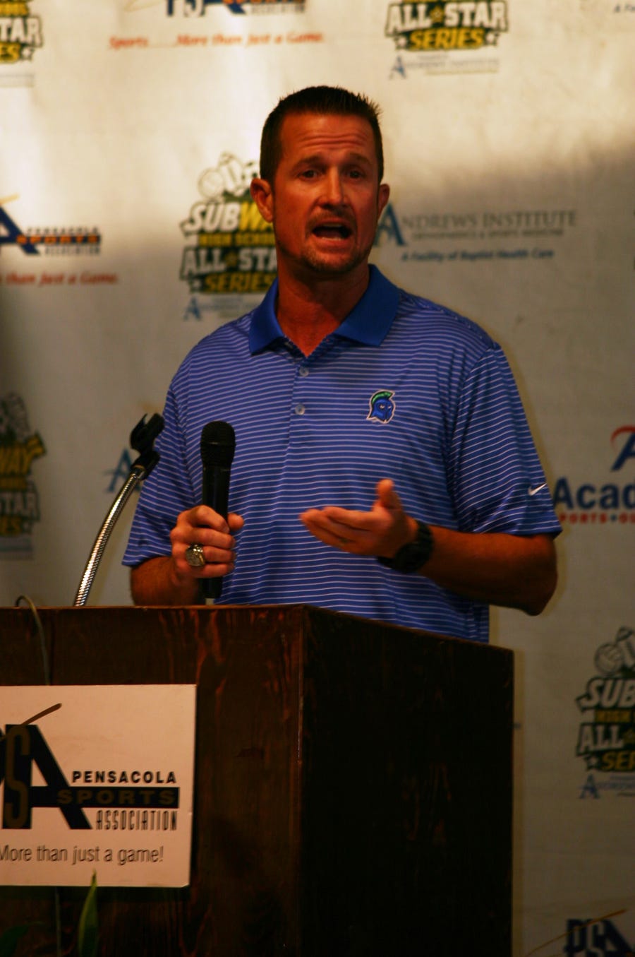 Mike Jeffcoat motivates area athletes | Santa Rosa Press Gazette