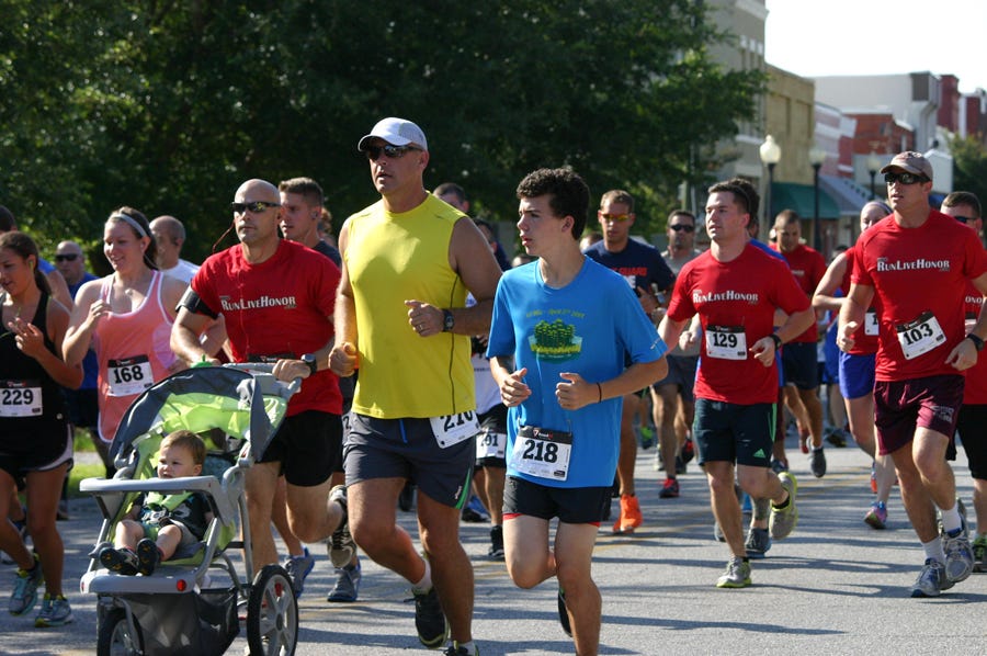 Runners fill downtown Milton streets for memorial 5K | Santa Rosa Press ...