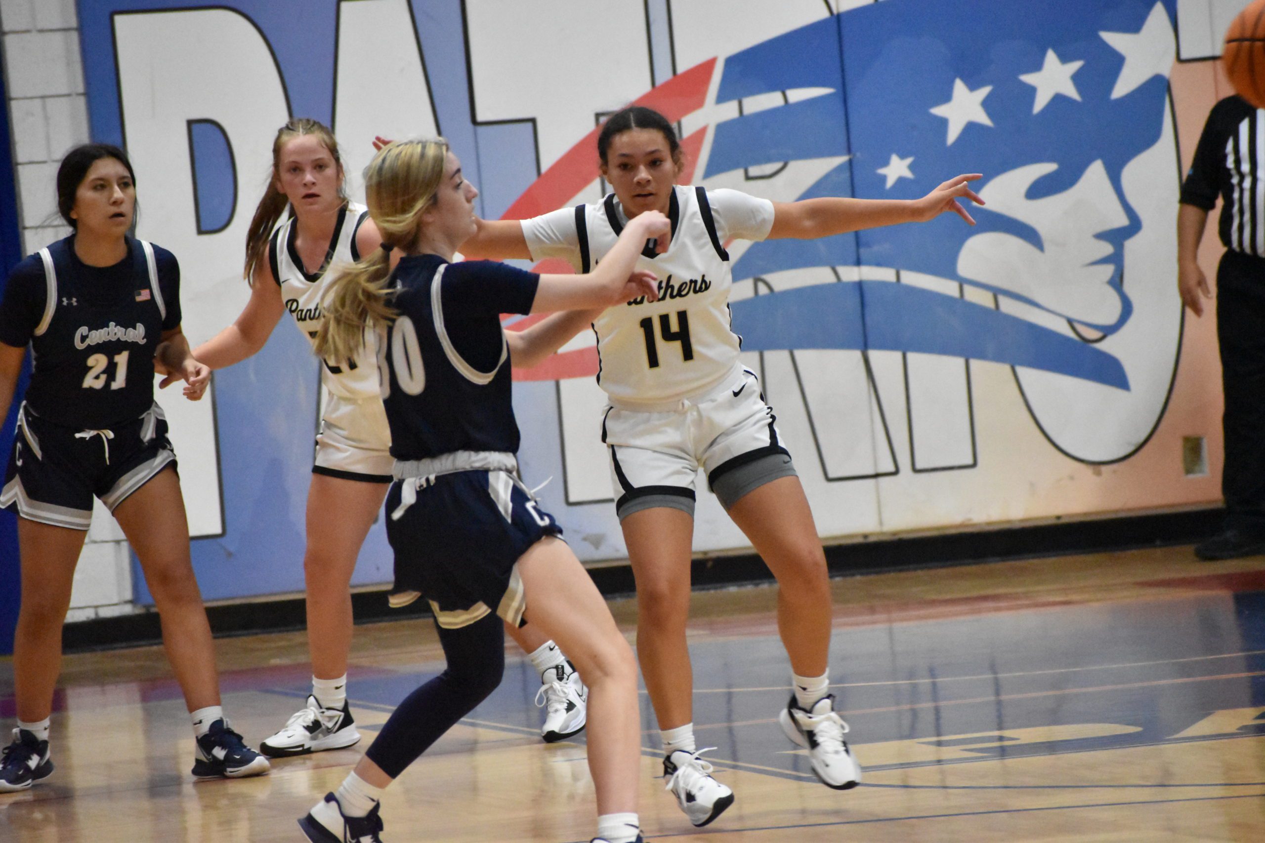 Panther girls basketball team continues to build chemistry | Santa Rosa ...