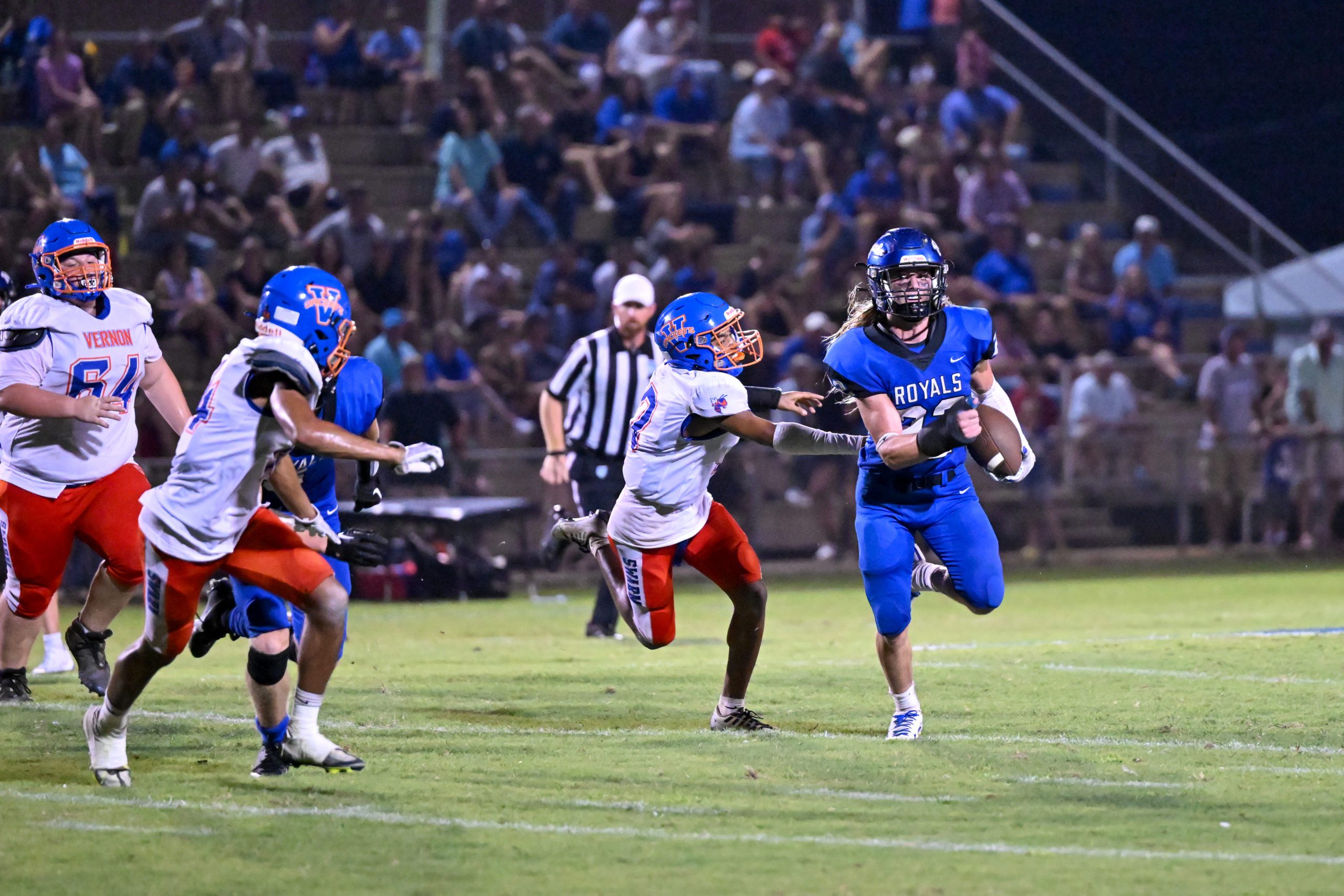 Jay Royals stay unbeaten in football | Santa Rosa Press Gazette