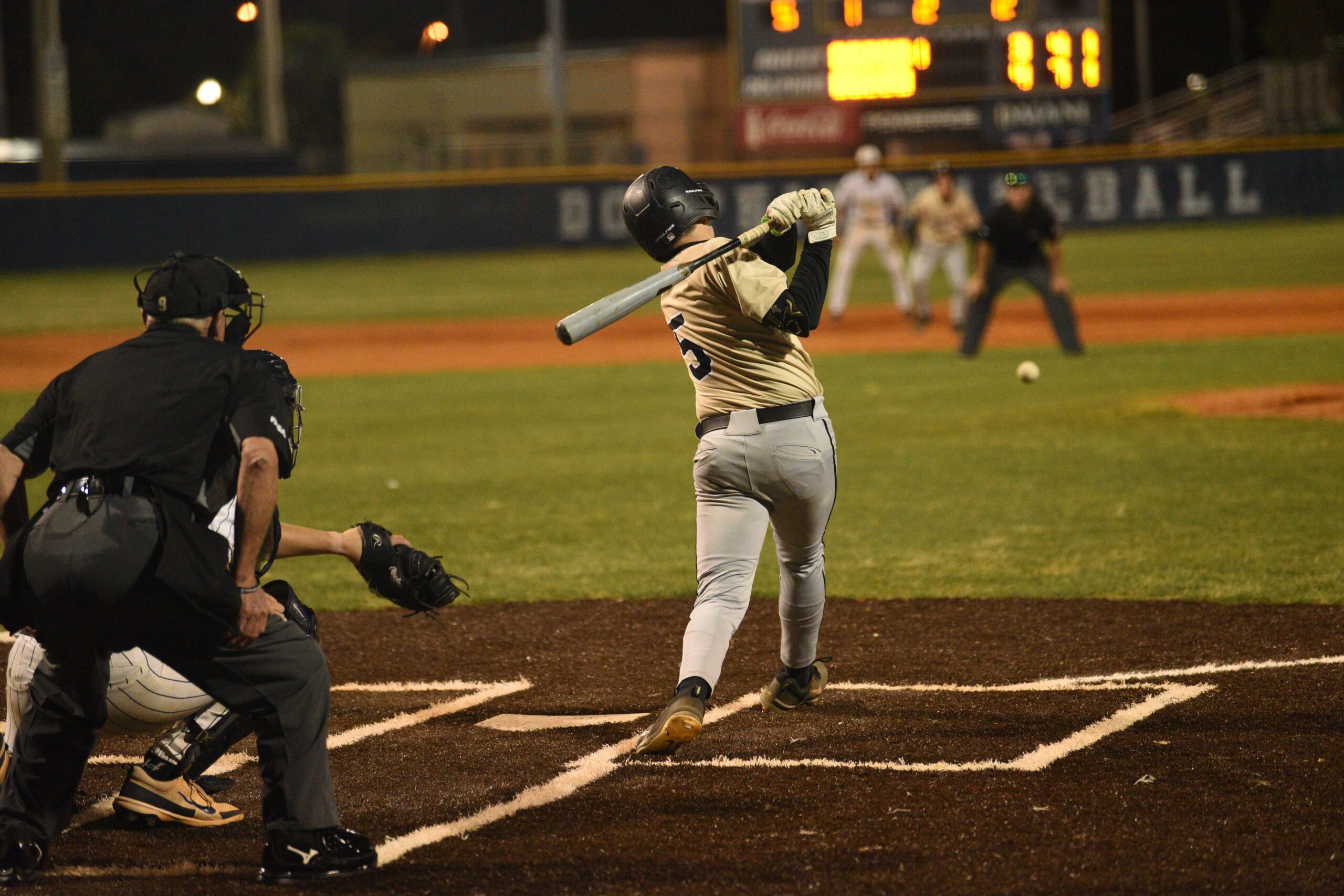 Panthers make statement in district tourney win over Dolphins | Santa ...